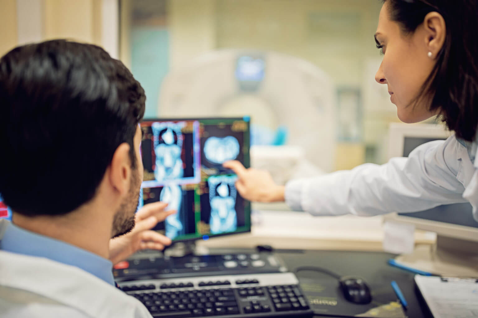 What You Need to Know About Becoming an MRI Technologist - Soliant Health